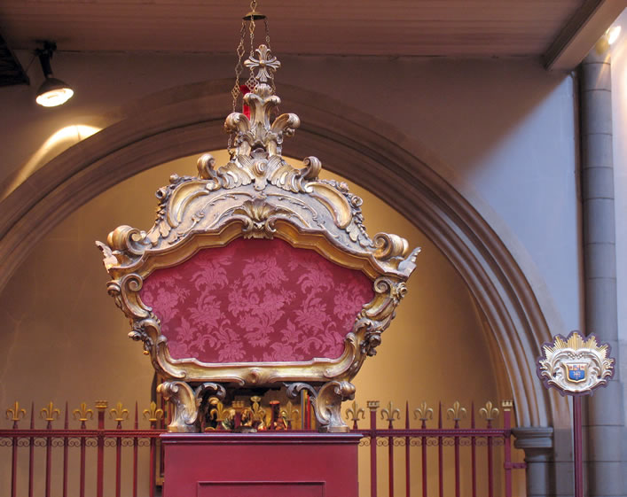 Annunciation, Marble Arch | Clergy